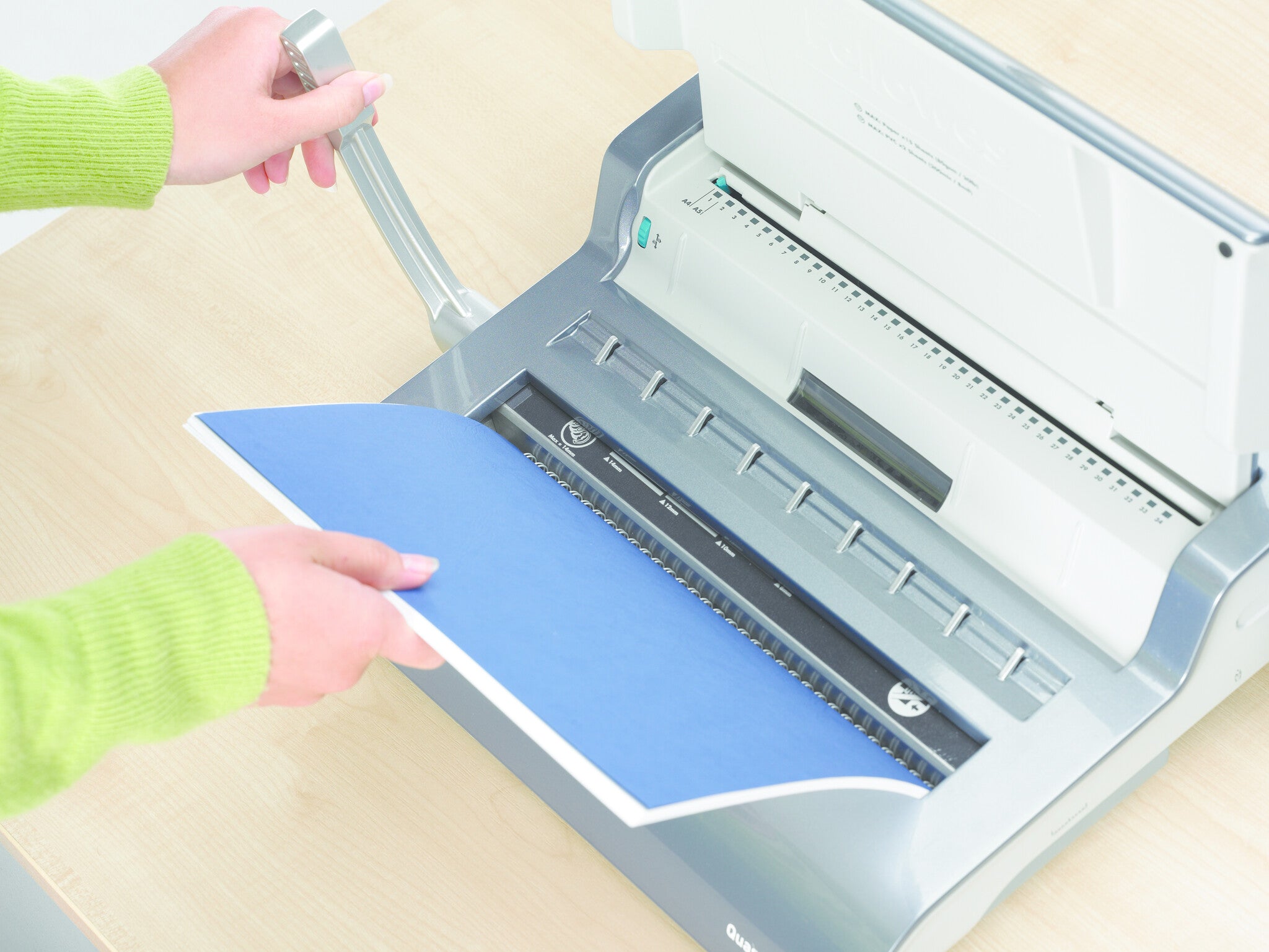 Fellowes Quasar Wire Binder | Back to the Office